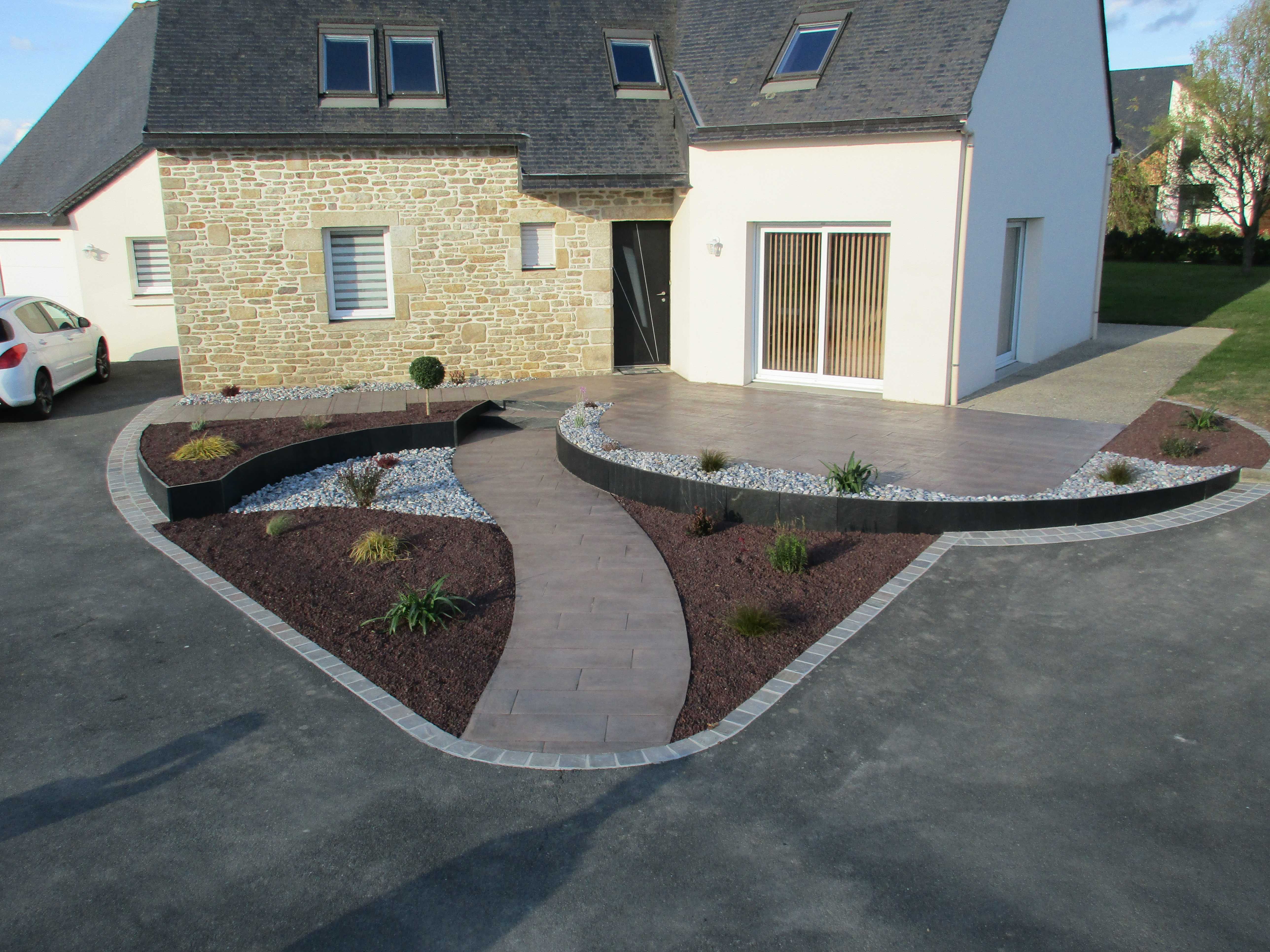 Terrasse en béton imprimé bois à Saint-Jacut du Mené (22)