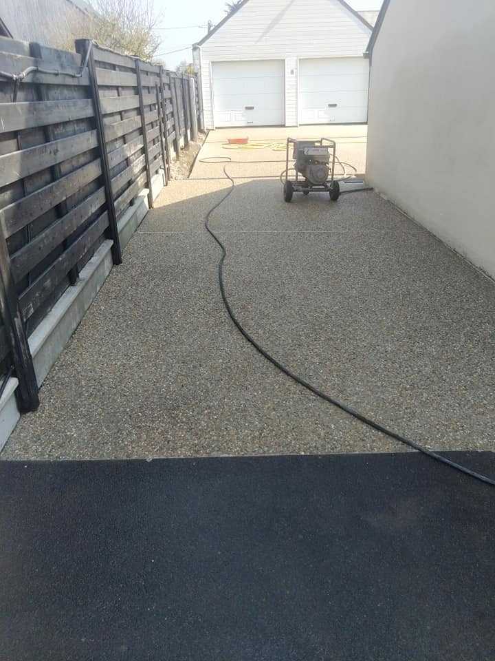 Terrasse 90m2 béton désactivé - Saint-Alban